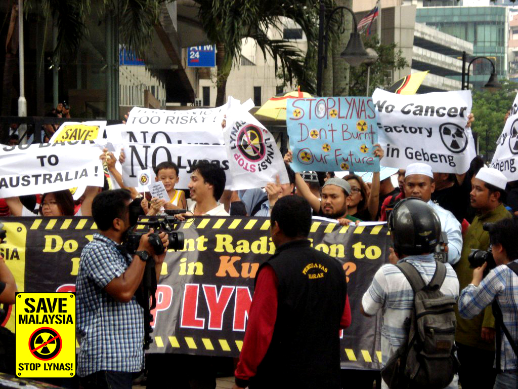 The iPhone, radioactive waste and rare earths: the Lynas case | Law-In ...