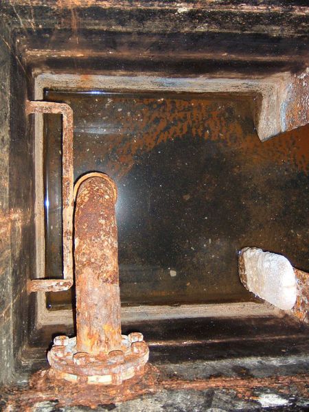 How Ships Dump Oily Waste at Sea | Law-In-Action